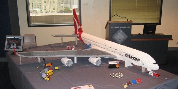 Conheçam o A380 da Qantas feito totalmente de Lego – Cavok Brasil