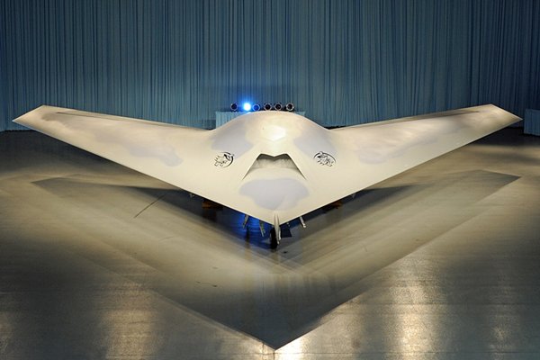 IMAGENS: Boeing revela seu UAS Phantom Ray – Cavok Brasil