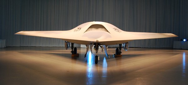 IMAGENS: Boeing revela seu UAS Phantom Ray – Cavok Brasil