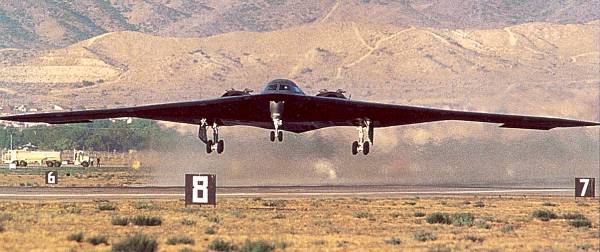 B-2 Spirit: 21 anos do único bombardeiro stealth – Cavok Brasil