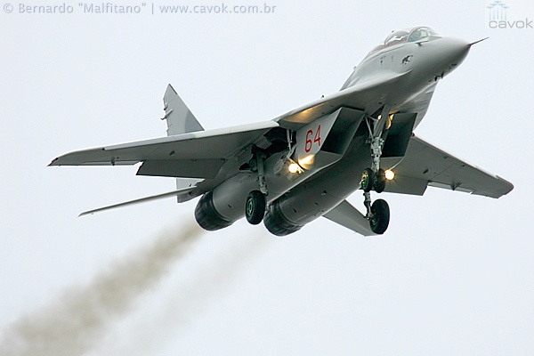 IMAGENS: Voa o segundo MiG-29 particular do mundo! – Cavok Brasil