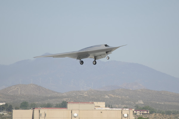 Voa pela primeira vez o Boeing Phantom Ray – Cavok Brasil