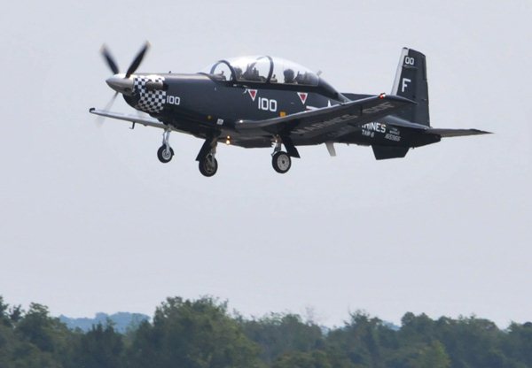 IMAGENS: Esquadrão VT-10 da U.S Navy recebe T-6A com pintura retrô de ...