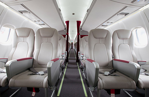 ATR entrega as duas primeiras aeronaves ATR 72-600 para a Royal Air ...