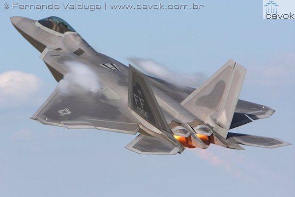 Pratt & Whitney entrega o último motor F119 para os caças F-22 Raptor ...