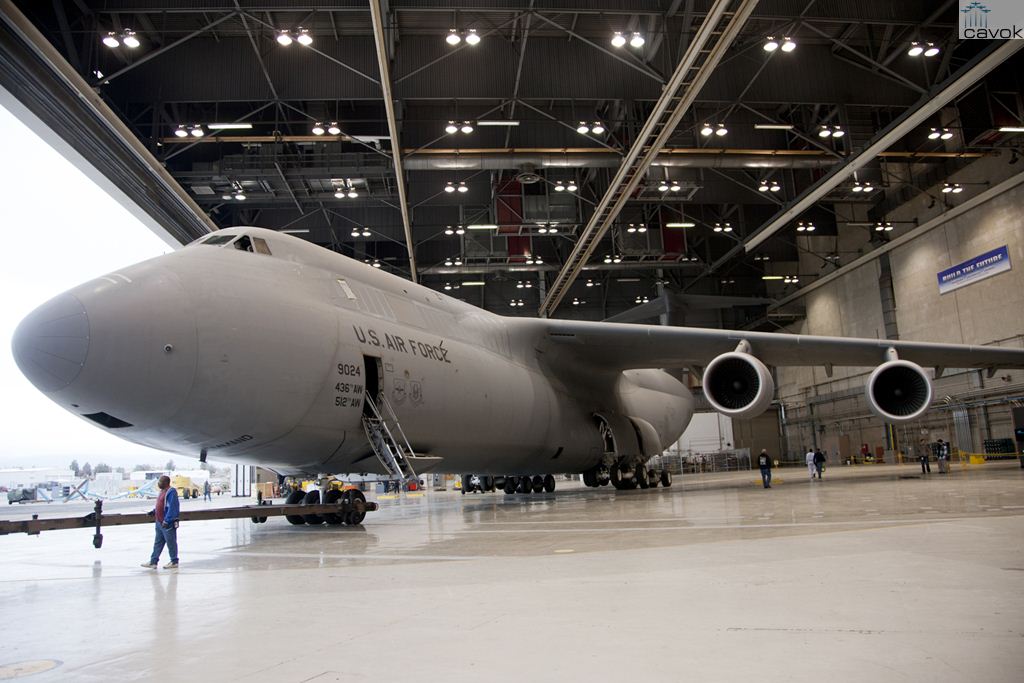 USAF vai modernizar um dos dois C-5C na versão C-5M Super Galaxy ...
