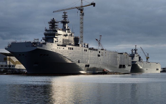 Egito vai comprar da França os dois porta-helicópteros (LHD) da classe ...