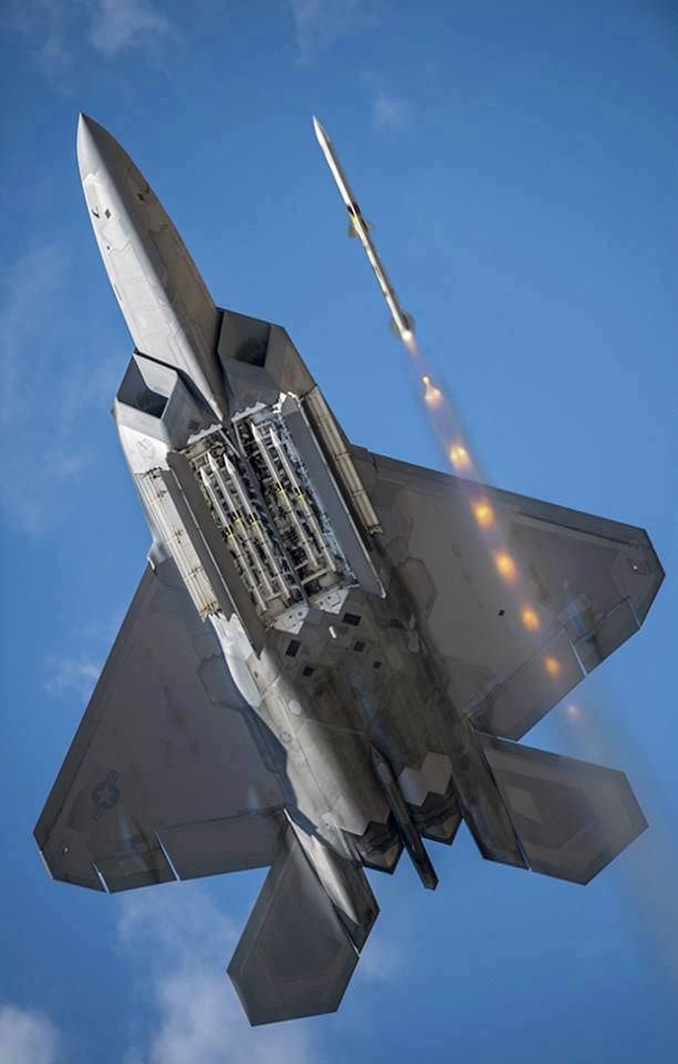 AIM-120 AMRAAM – Cavok Brasil