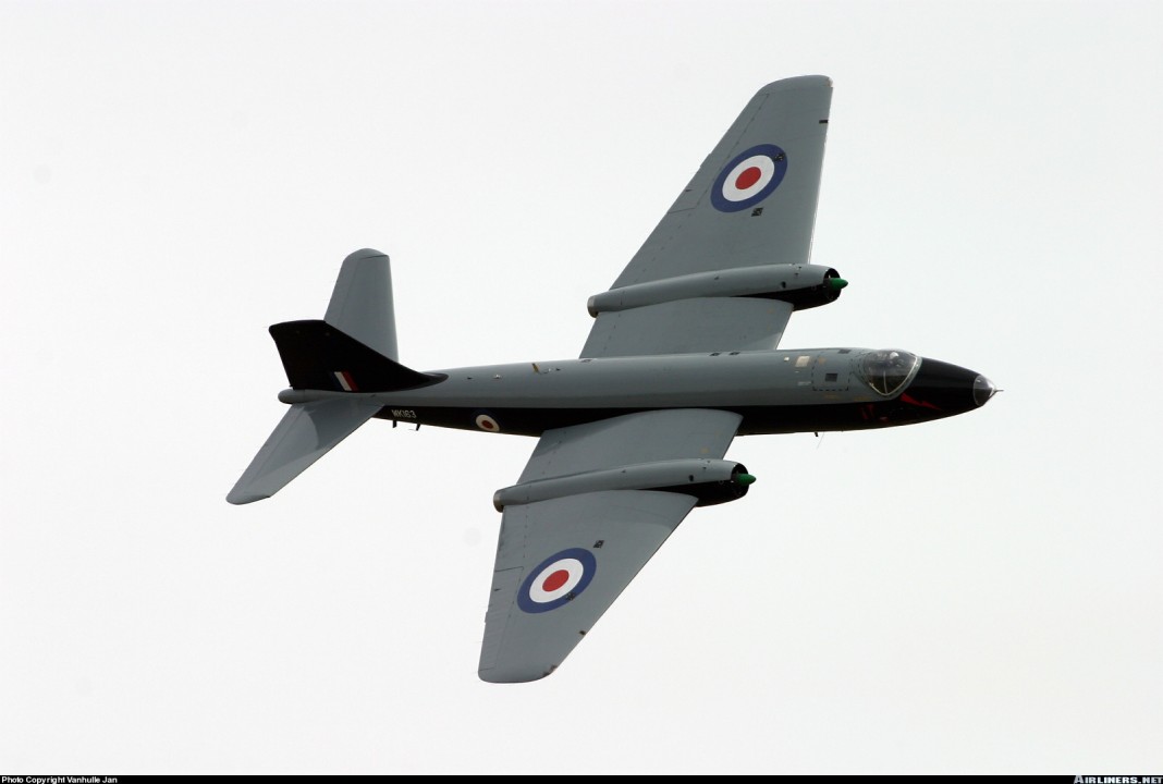 Bombardeiros do pós-guerra: BAe (English Eletric/BAC) Canberra – Cavok ...