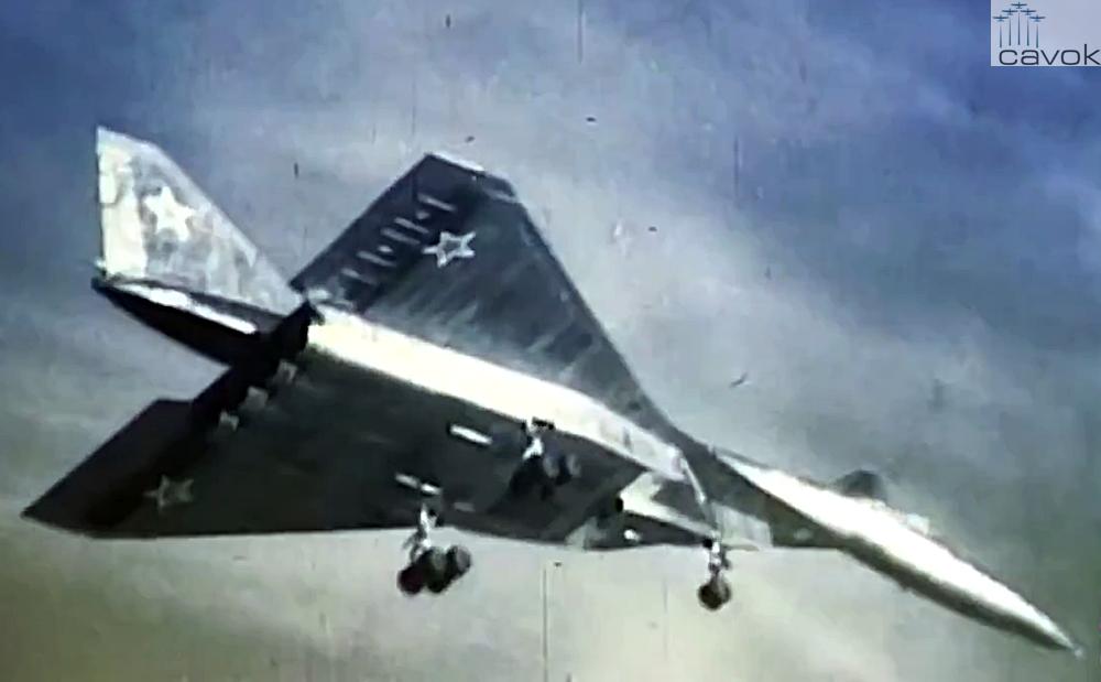 VÍDEO: Sukhoi T-4 ‘Sotka’ – Cavok Brasil