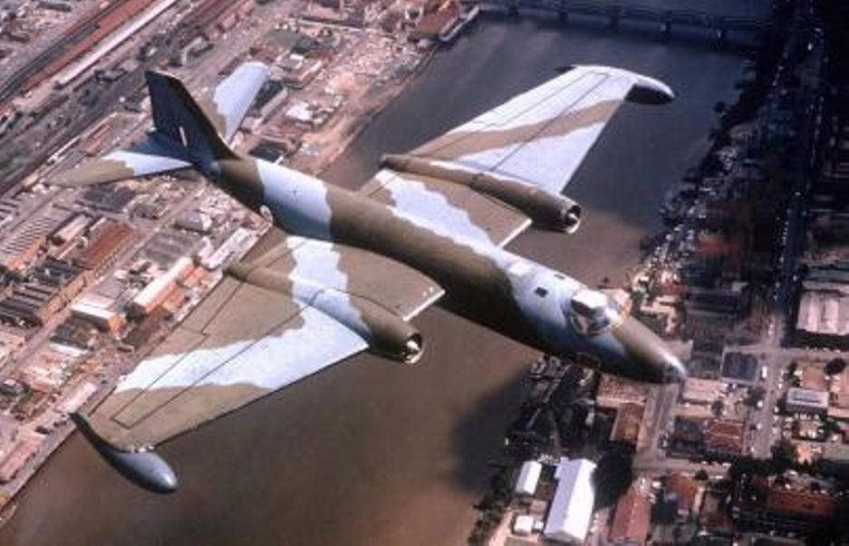 Bombardeiros do pós-guerra: BAe (English Eletric/BAC) Canberra – Cavok ...