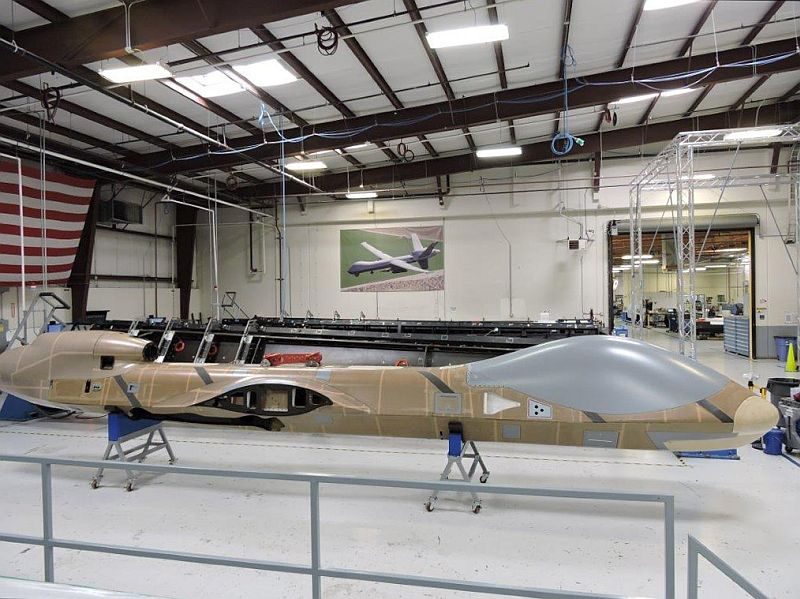 Começa a integração da primeira fuselagem do Predator B Certificável ...