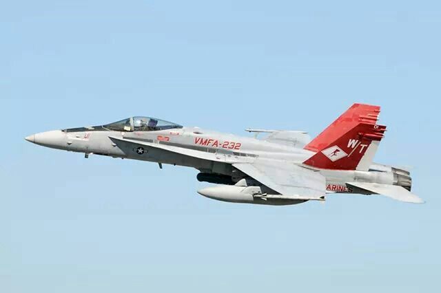 Fuzileiros Navais dos EUA perdem outro F/A-18C Hornet em acidente ...