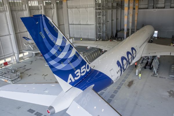 IMAGENS: Airbus A350-1000 sai da linha de pintura – Cavok Brasil
