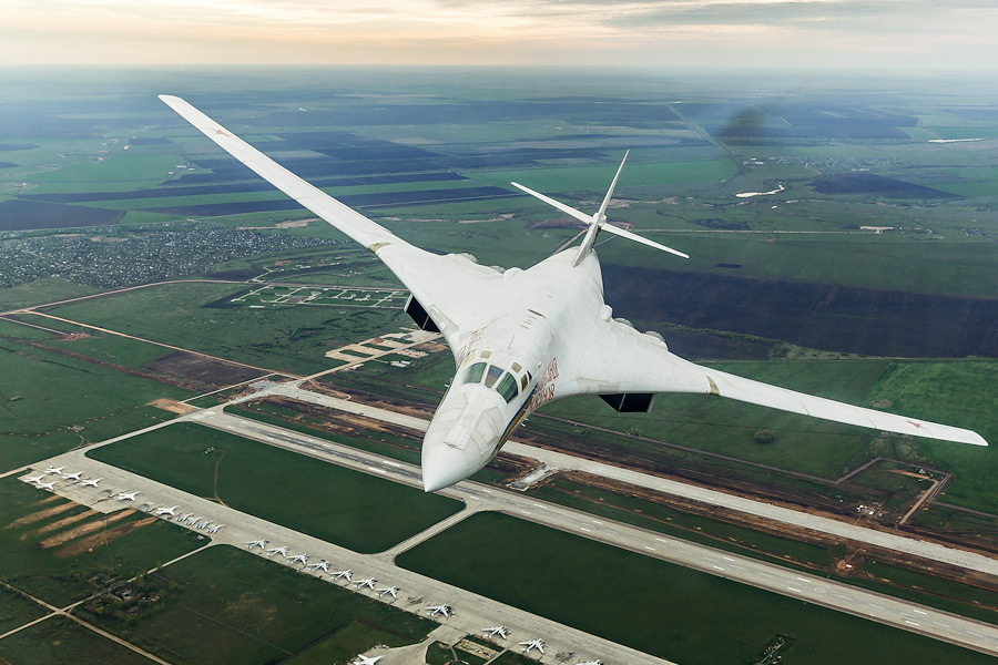 Bombardeiro modernizado Tu-160M2 deverá voar no final de 2018 – Cavok ...