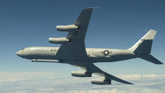 Frota J-STARS da USAF atinge a marca de 1 milhão de horas de voo ...