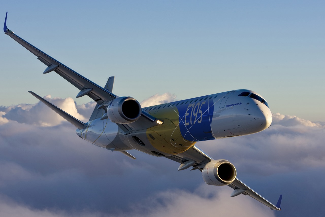 Embraer E195 comemora seu 10° aniversário – Cavok Brasil