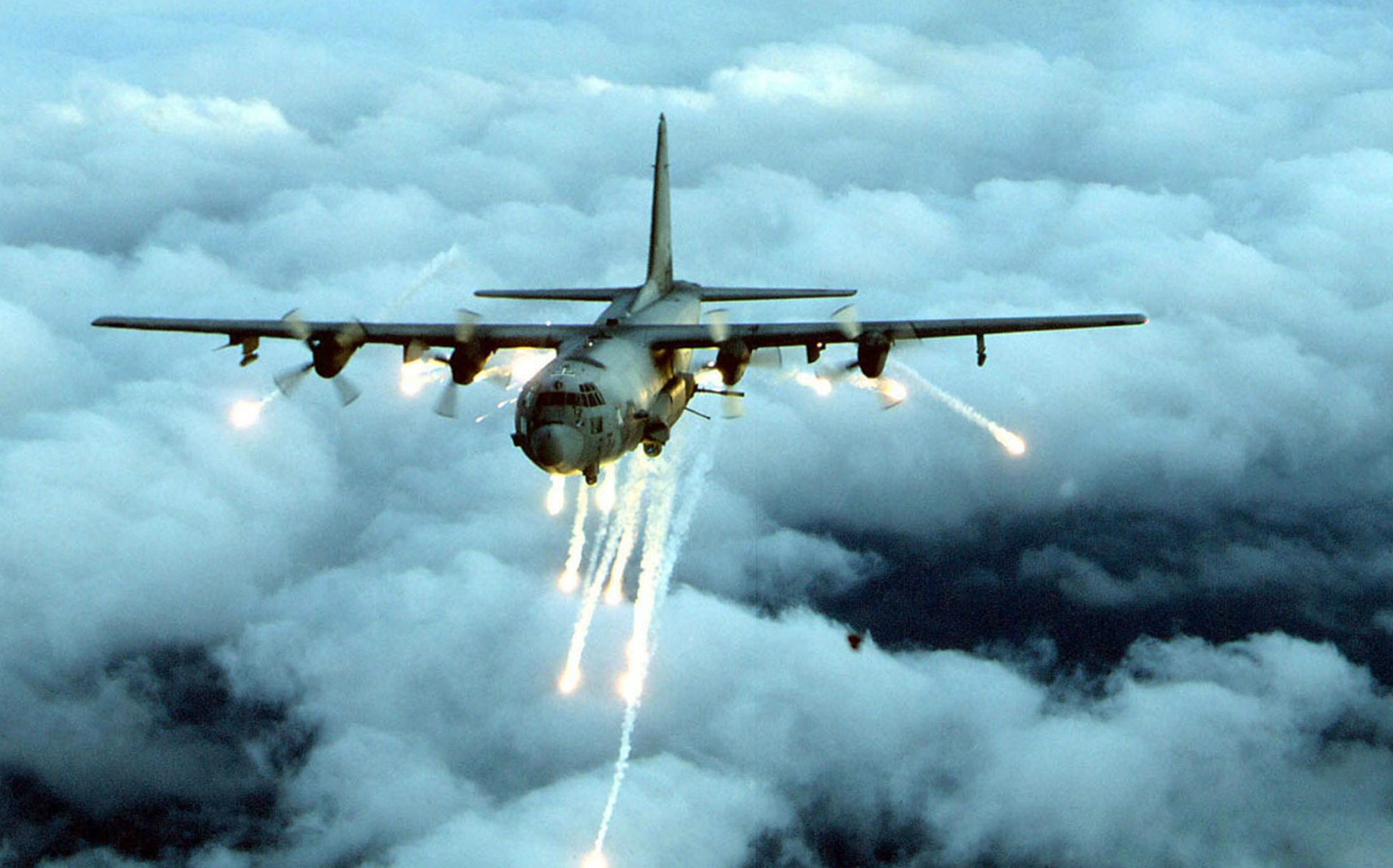 Força Aérea dos EUA quer arma laser nas aeronaves AC-130 gunship ...
