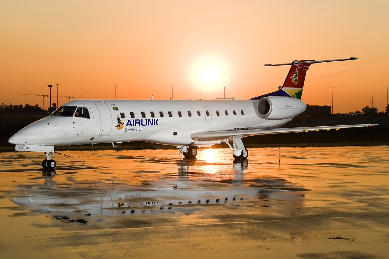 Airlink adiciona 11 jatos Embraer ERJ 140 e expande contrato de peças ...