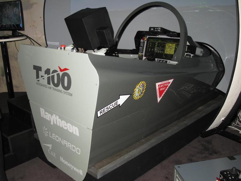 T-X: Leonardo vai manter oferta do T-100 para a USAF – Cavok Brasil