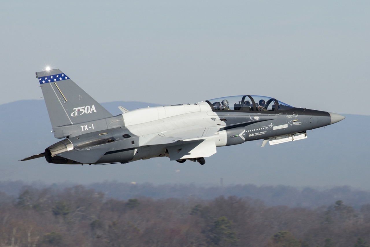 IMAGENS: Voa o segundo jato T-50A da Lockheed Martin – Cavok Brasil