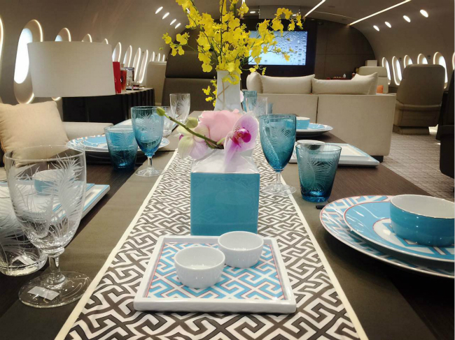 IMAGENS: Deer Jet exibe a aeronave VVIP 787 ‘Dream Jet’ no Reino Unido ...