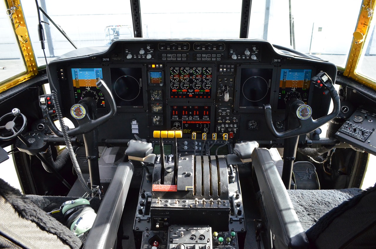 Rockwell Collins entrega primeiro C-130H modernizado com aviônicos ...