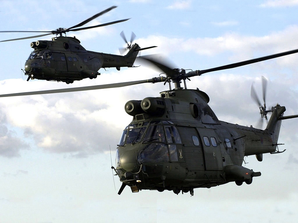 Frota de helicópteros Puma da RAF atinge a marca de 20 mil horas de voo ...
