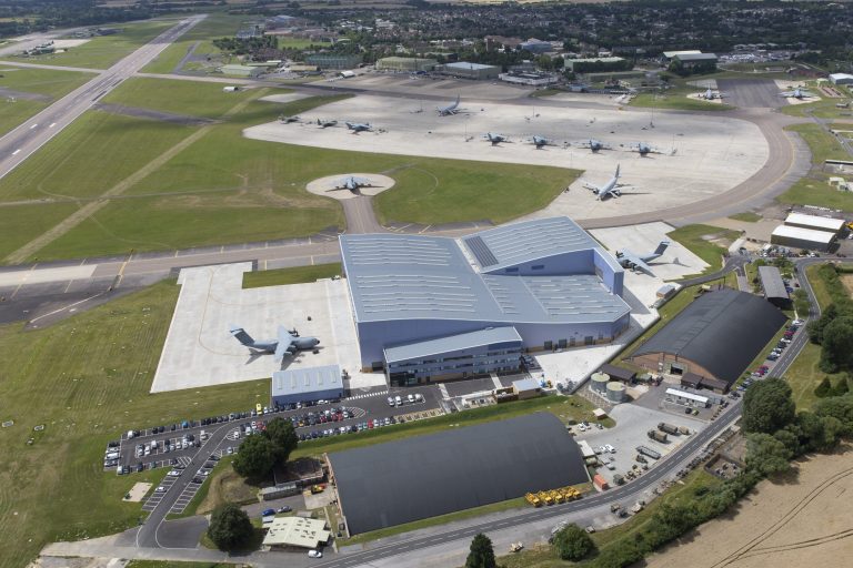 IMAGENS: RAF inaugura enorme hangar para apoio aos A400M Atlas – Cavok ...