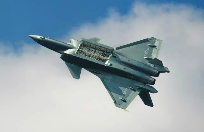 Chengdu J-20 deverá se tornar uma plataforma multimissão – Cavok Brasil
