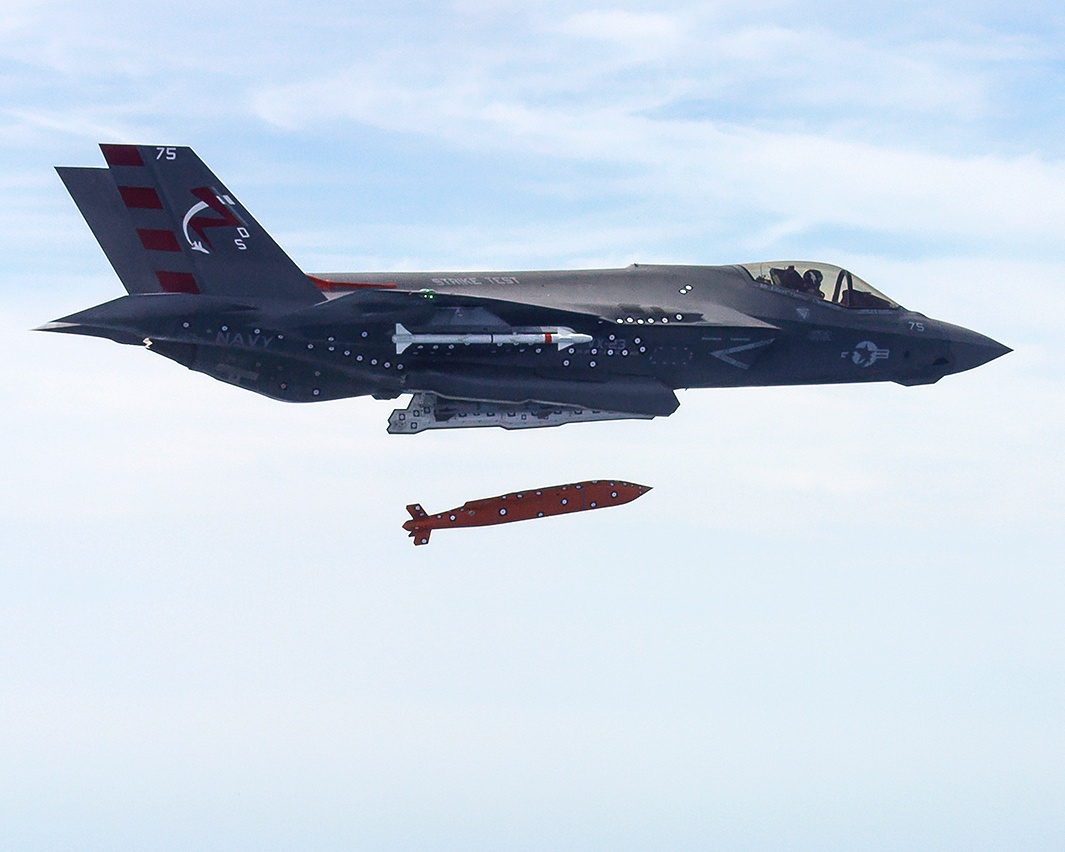 Marinha dos EUA completa testes de integração da JSOW no F-35C – Cavok ...