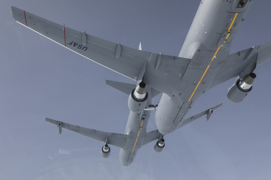 Programa Boeing KC-46 realiza testes de certificação “on-load” – Cavok ...