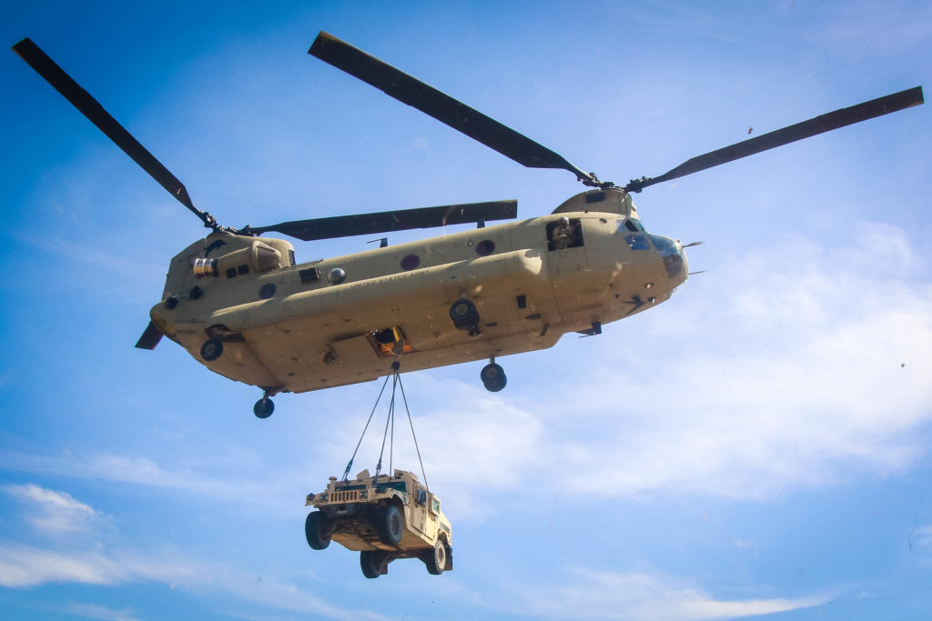 Primeiro Boeing CH-47D Chinook Block II entra na fase de montagem final ...