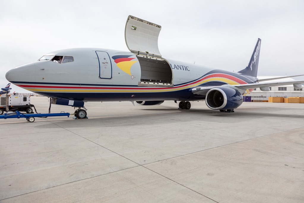 Boeing recebe mais pedidos de 737-800BCF – Cavok Brasil