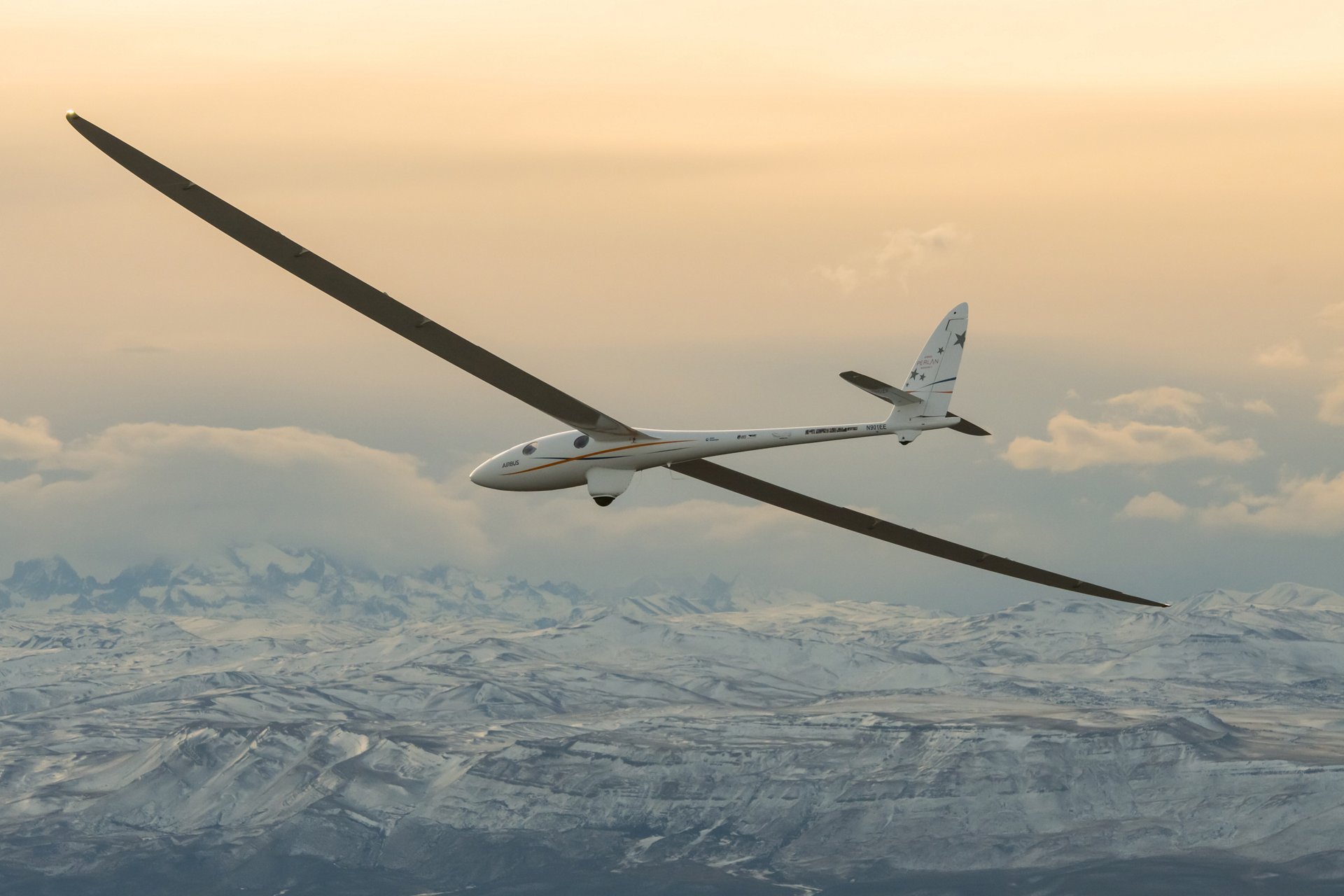 VÍDEO: Planador Perlan II quebra novo recorde de altitude e passa os 23 ...