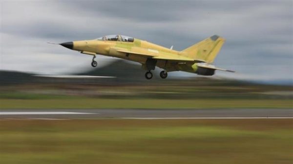 VÍDEO: Jato chinês FTC-2000G realiza seu primeiro voo – Cavok Brasil