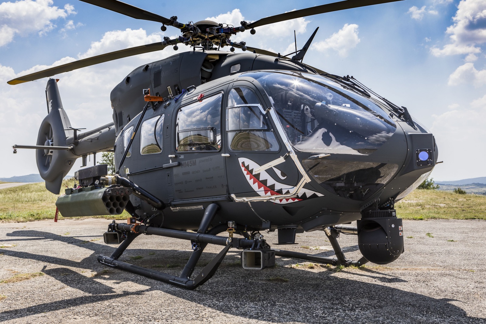 IMAGENS: Airbus demonstra H145M com HForce para clientes potenciais na ...