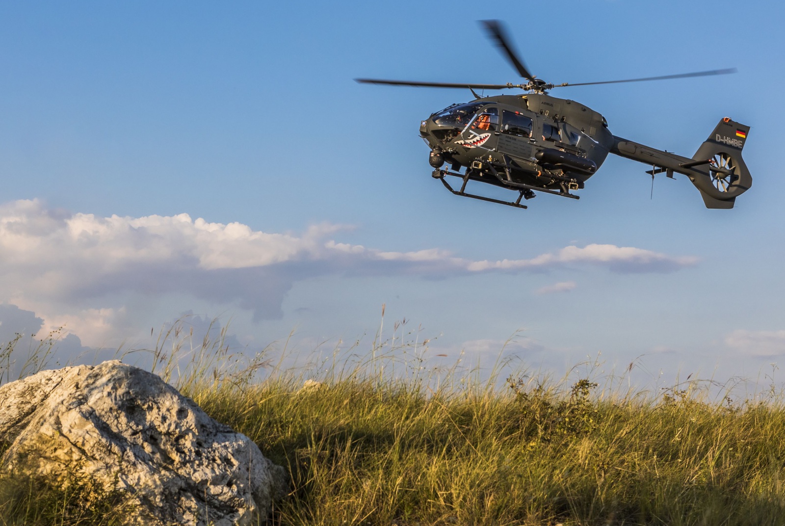 IMAGENS: Airbus demonstra H145M com HForce para clientes potenciais na ...