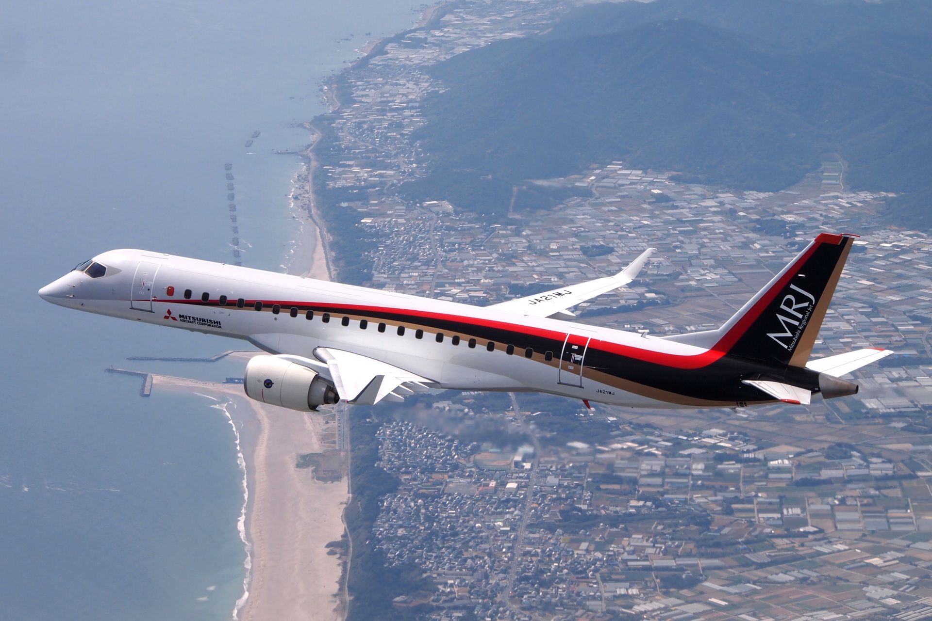 Mitsubishi Regional Jet recebe autorização para inicio dos testes de ...