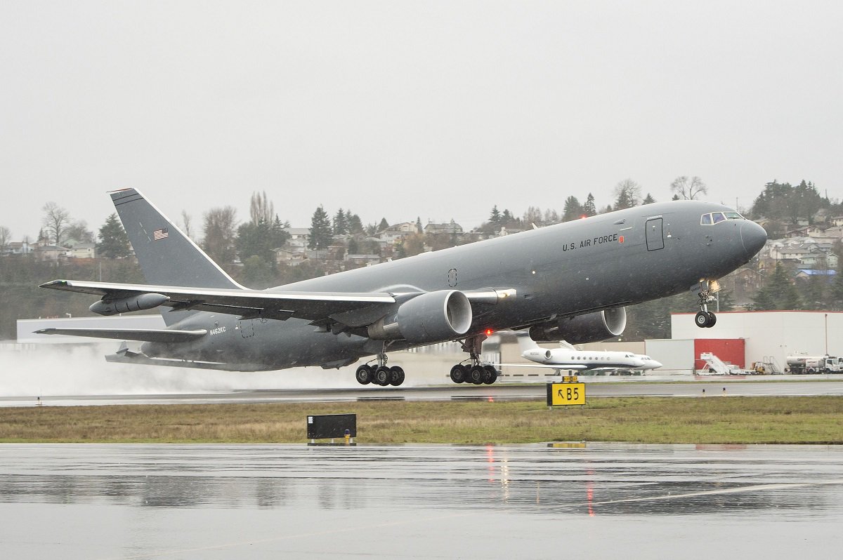 Primeiro KC-46 será entregue para USAF ainda este ano, de acordo com a ...