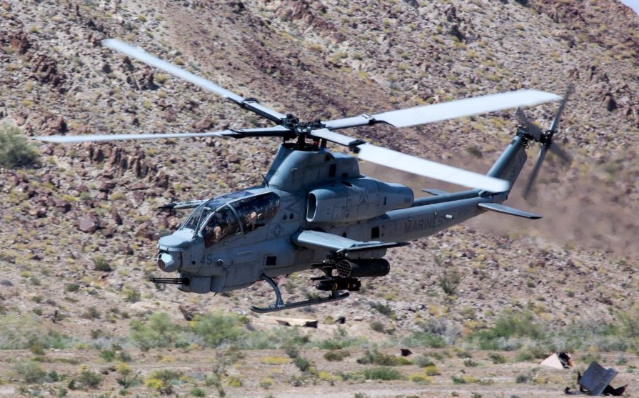 Bell recebe contrato para fabricar 12 helicópteros AH-1Z Vipers para o ...