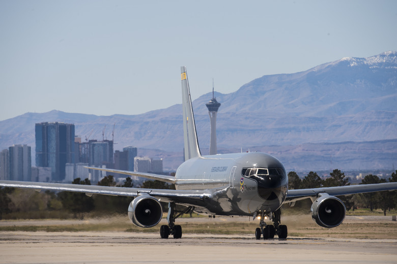 RED FLAG: Reabastecedor 767 Jupiter da FAC apoia os EA-18G Growlers da ...
