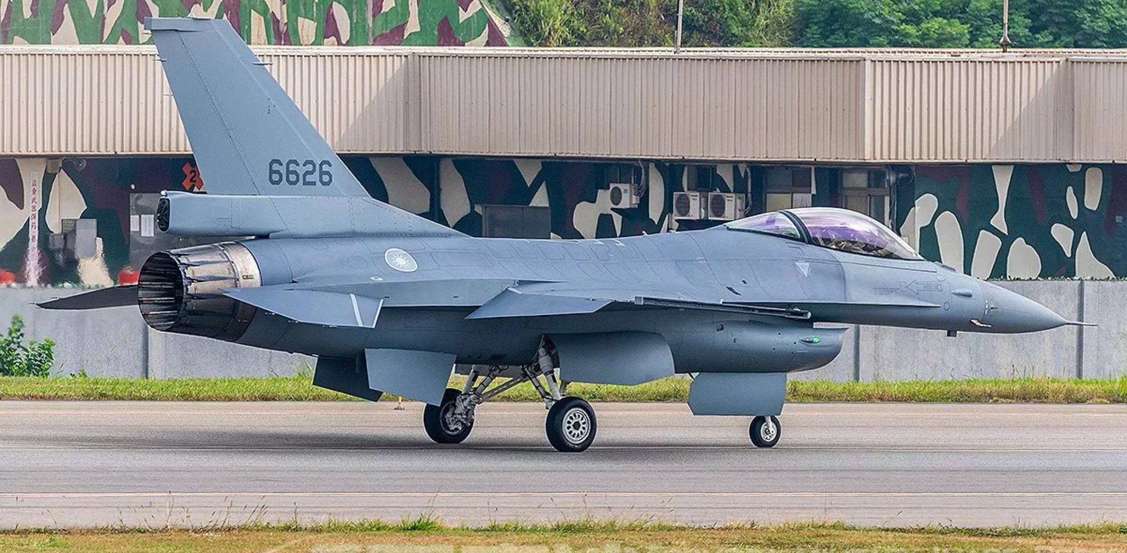 Presidente de Taiwan confirma pedido de compra de novos caças F-16V ...