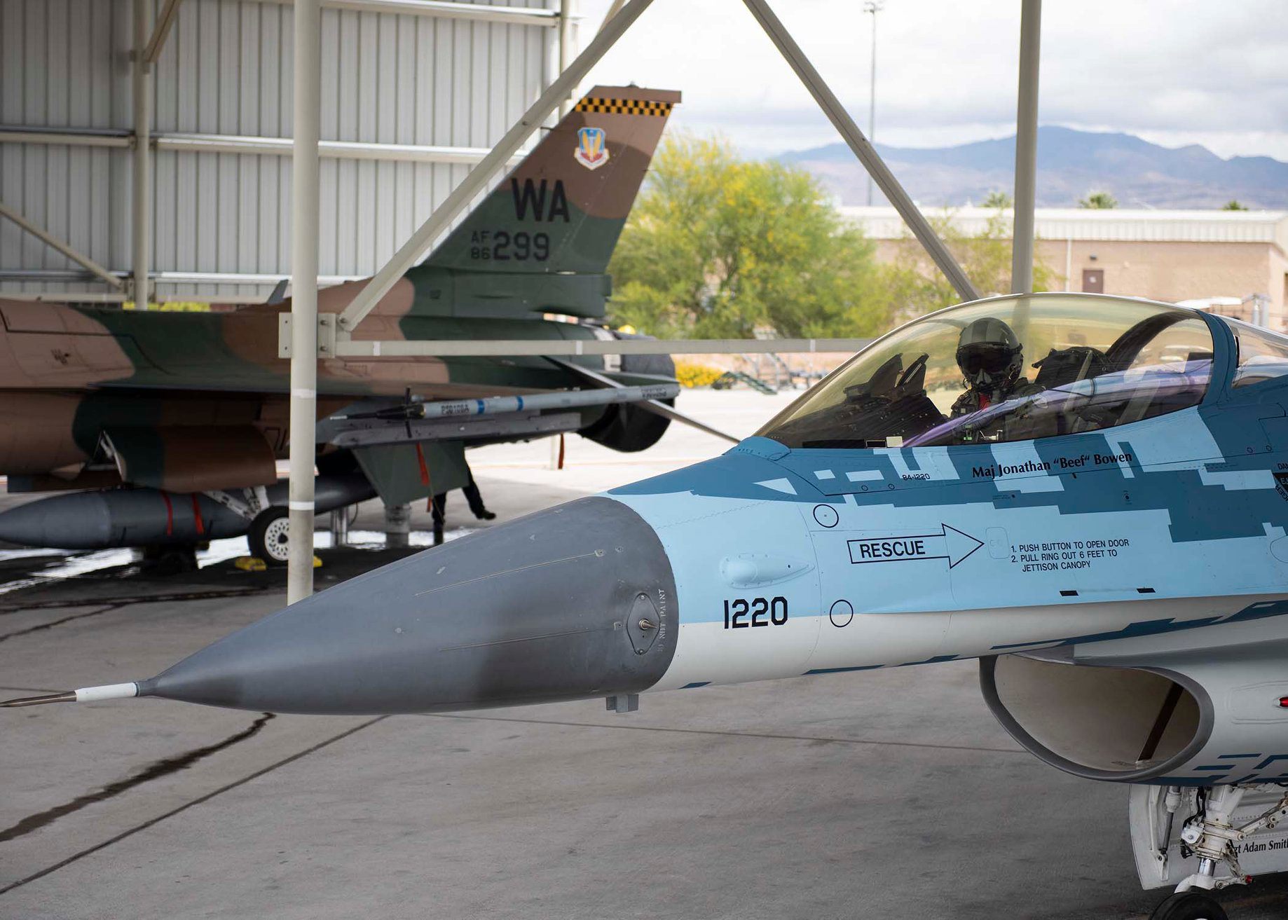 VÍDEO: Voa o caça F-16 “Ghost” – Cavok Brasil