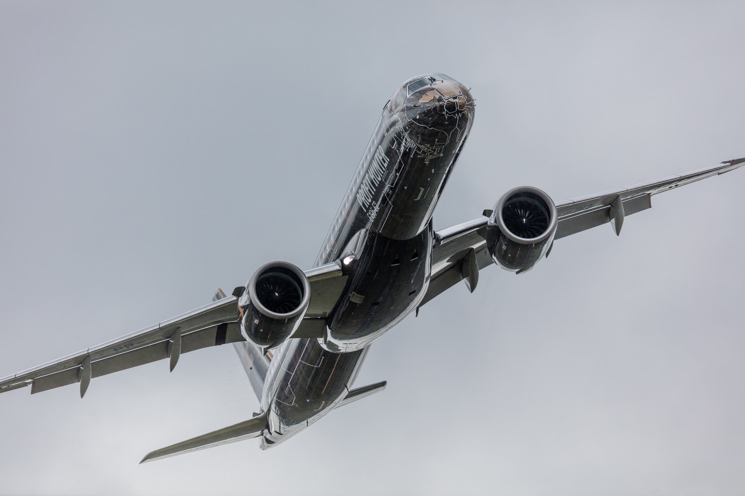 Embraer prevê demanda mundial de 10.550 novas aeronaves com até 150 ...