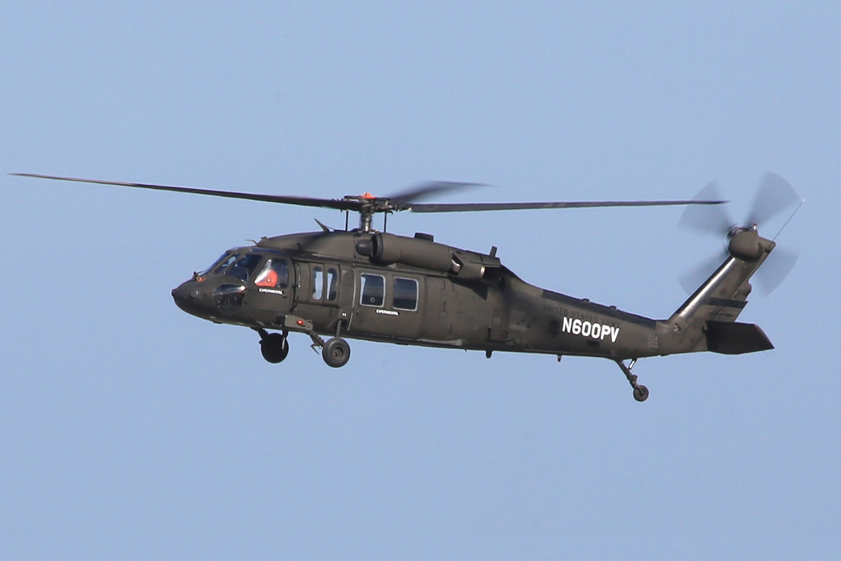 Sikorsky testa Black Hawk com tecnologia de aeronave pilotada ...