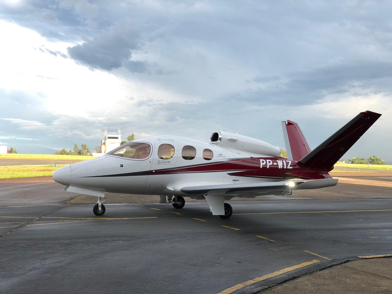 Cirrus entrega o primeiro jato SF50 Vision no Brasil – Cavok Brasil
