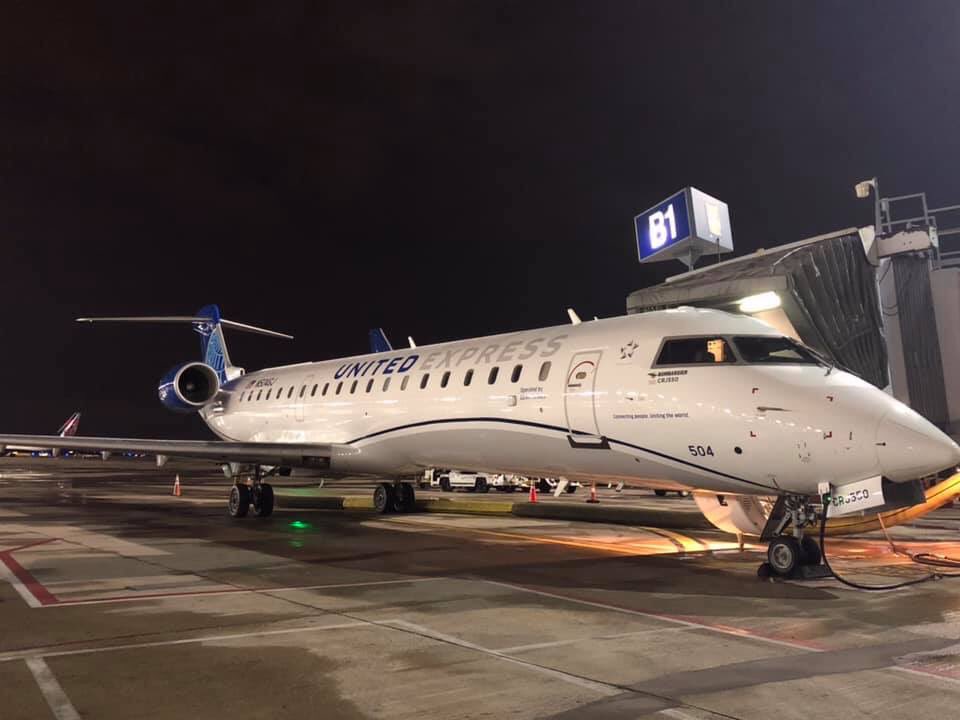Primeiro “CRJ550” da United é fotografado em Chicago – Cavok Brasil