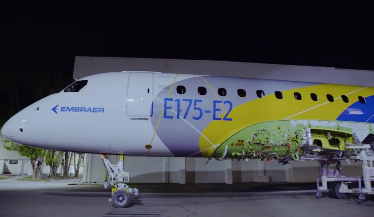 VÍDEO: Primeiro Embraer E-175-E2 recebe sua pintura – Cavok Brasil