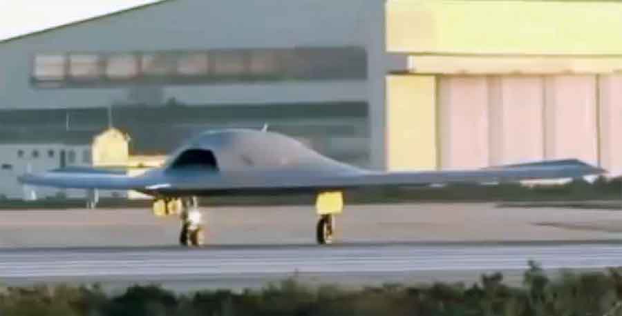 China deve implantar seu drone furtivo Sharp Sword a bordo do porta ...